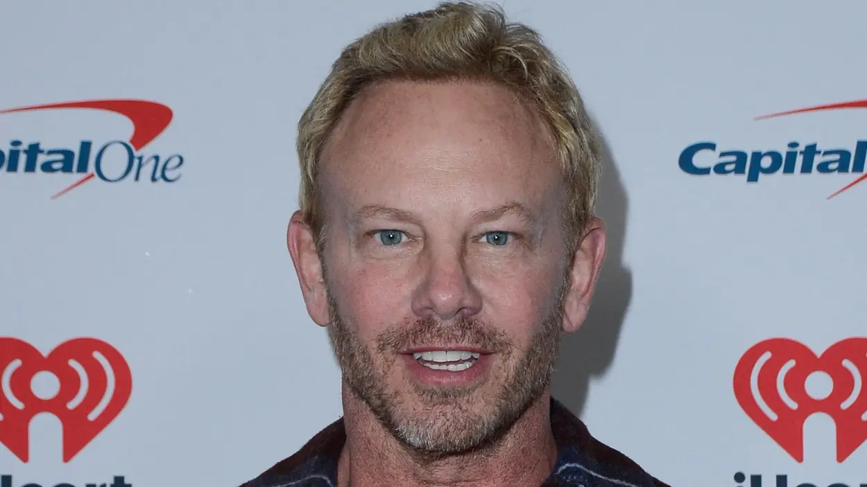 Zvezdu serije "Beverli Hils, 90210" napala banda bajkera dok je bio sa ćerkom u automobilu